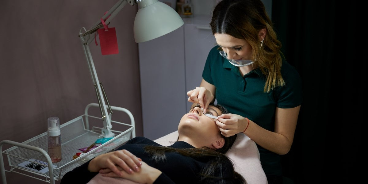 Eyebrow Chair: The Best Furniture for Your Salon | Natural Living